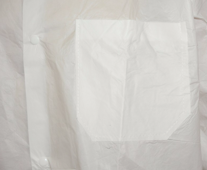 Breathable Single Use Lint Free Lab Coats For Clean Room / Chemical ...